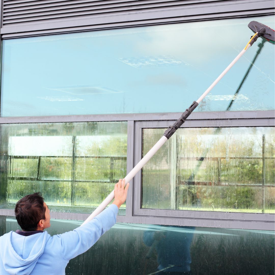 Professional Window Cleaning Tips | Glass Cleaner Guide